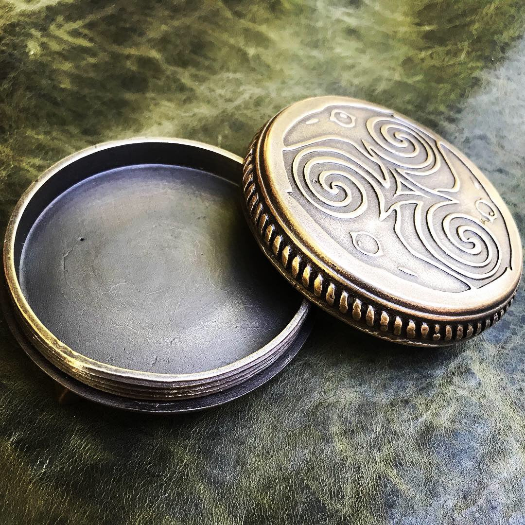 Three Ravens Belt Buckle – The Raven Works
